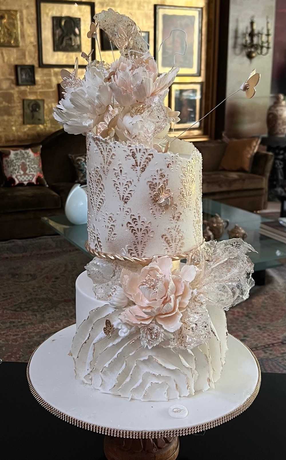 Regal Wedding Cake Shop In Mumbai, Cake Designs Collection, Luxury cakes