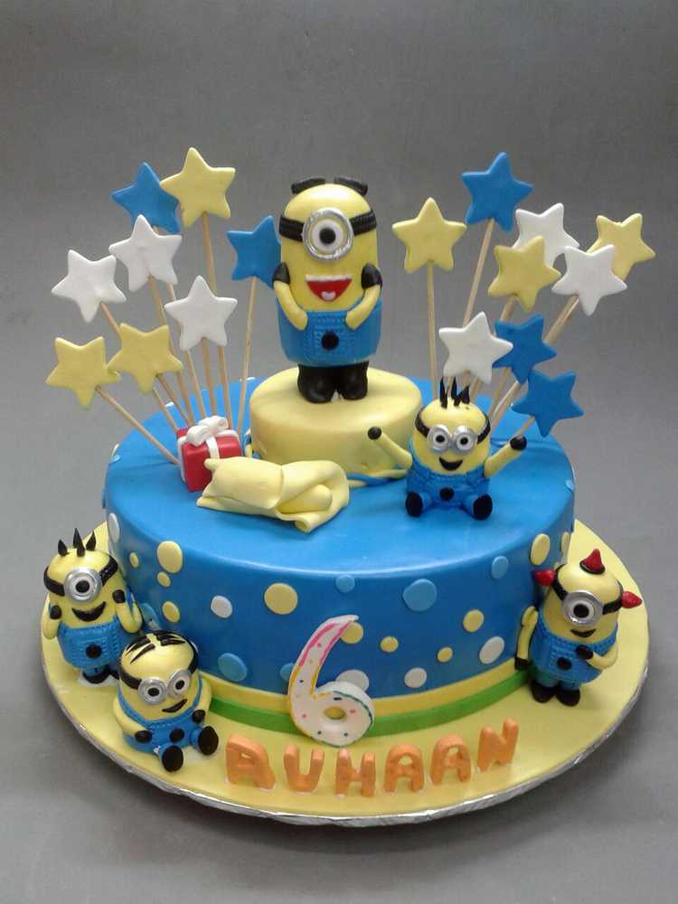 3D Minion Theme Cakes for Kids - Deliciae Cakes